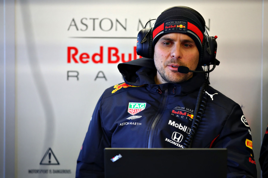 Red Bull Racing Filming Day - TopNews